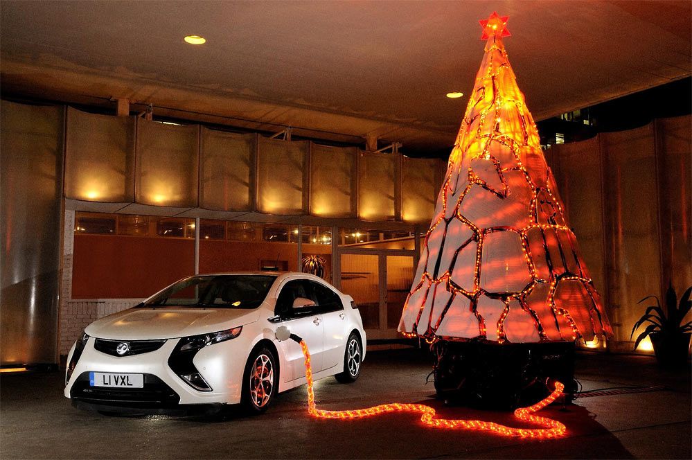 The Top 14 examples of Automotive Christmas Cheer.. - SkiddMark